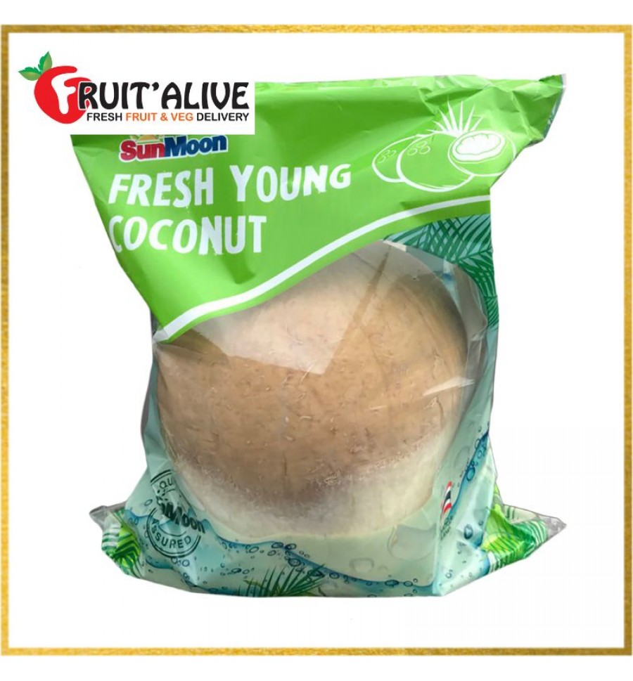 THAILAND PRE CUT COCONUT WITH STRAW AND SPOON